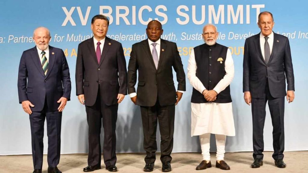 BRICS Leaders Declare Importance of Using Local Currencies in ...